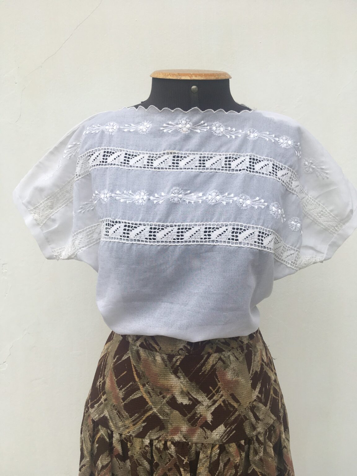 Blusa Vintage Bordada branca – Que Chuchu