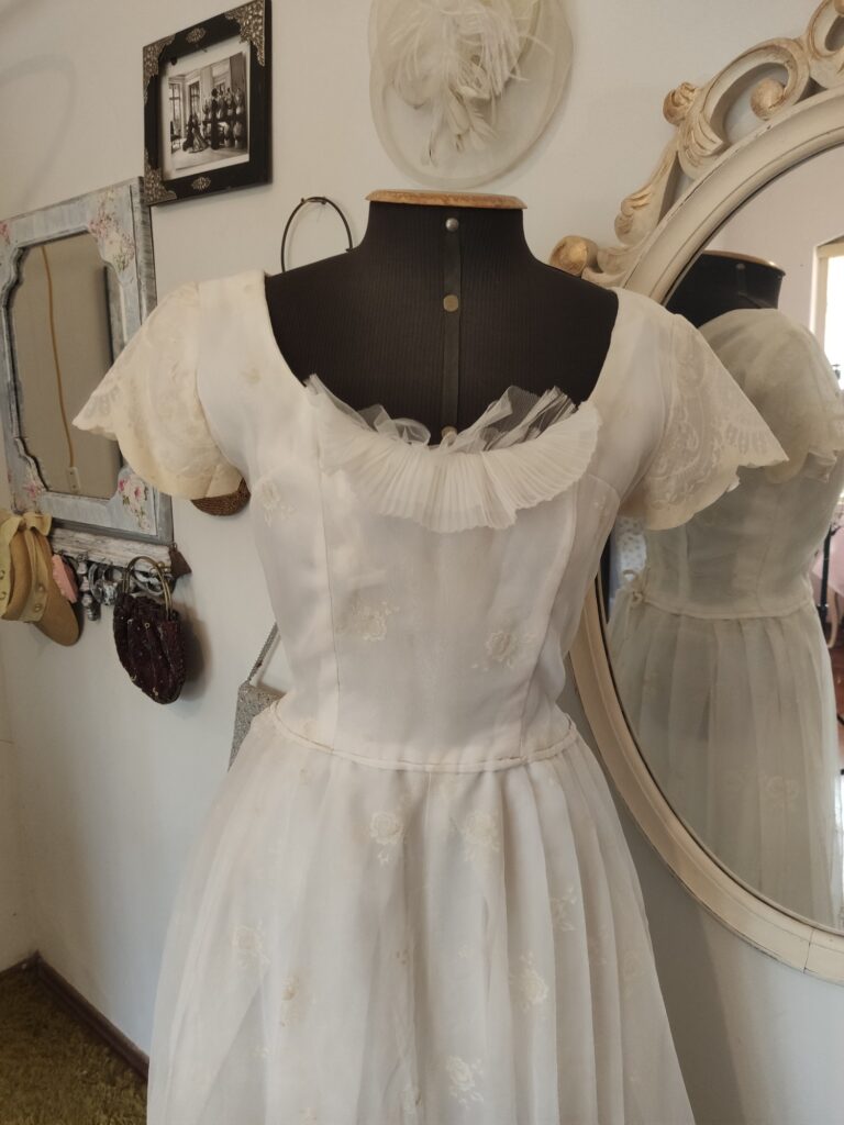 Vestido Vintage anos 50 Devorê - Que Chuchu Vestido Vintage anos 50 Devorê - Que Chuchu