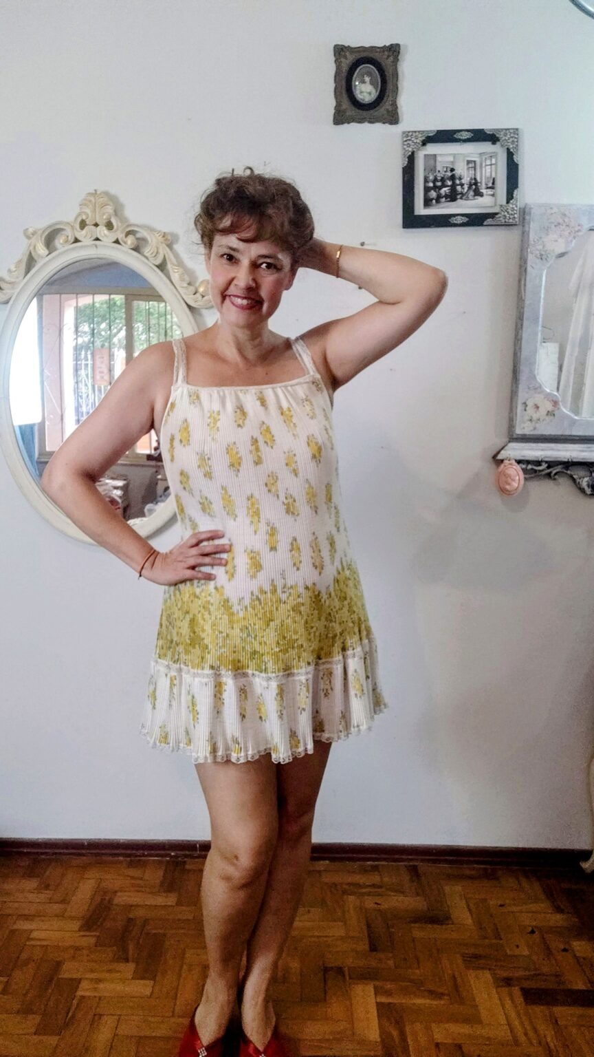 Vestido Vintage Anos 70 Plissado – Que Chuchu